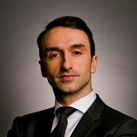 Dr. Arman Sahovic